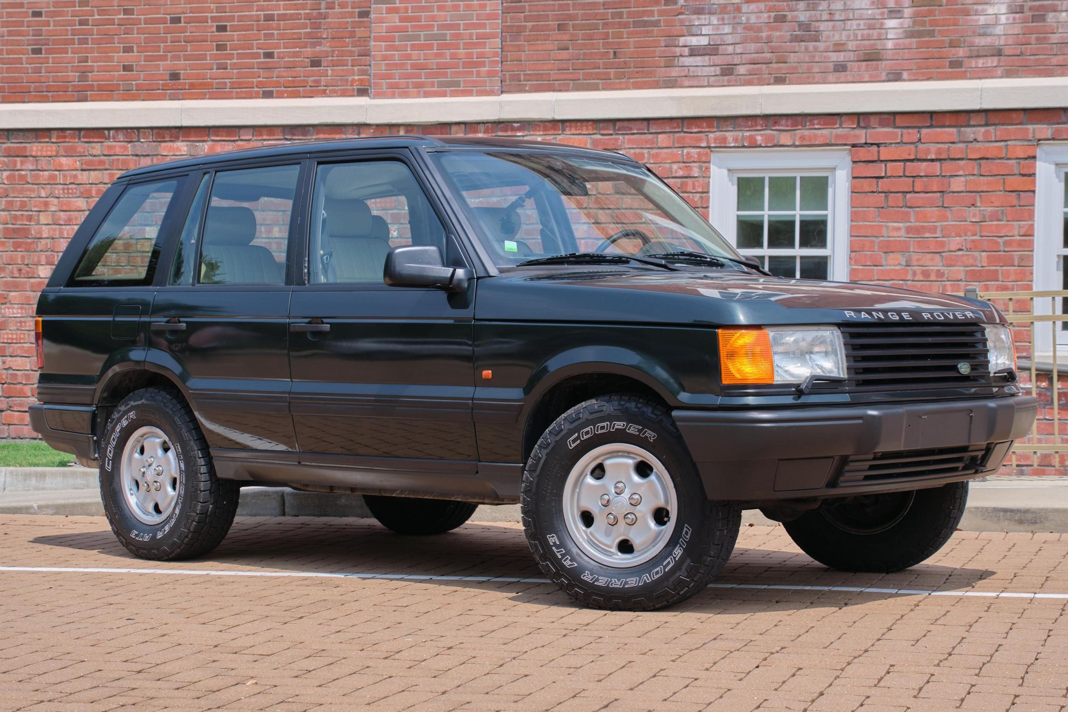 Check out our 1995 Range Rover DSE on Cars & Bids – Cooper Autoworks